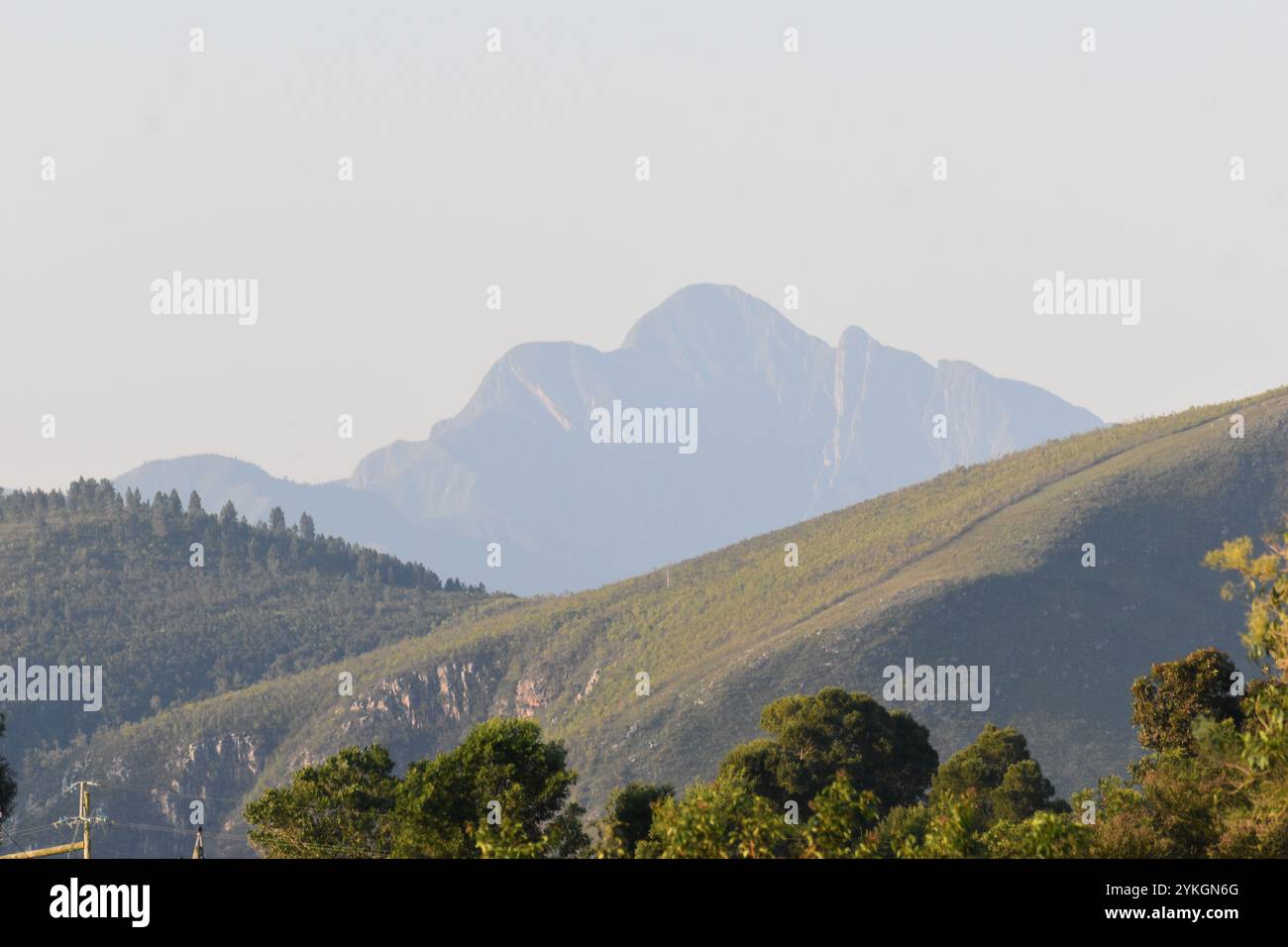Panoramic mountain backdrop hi-res stock photography and images - Alamy