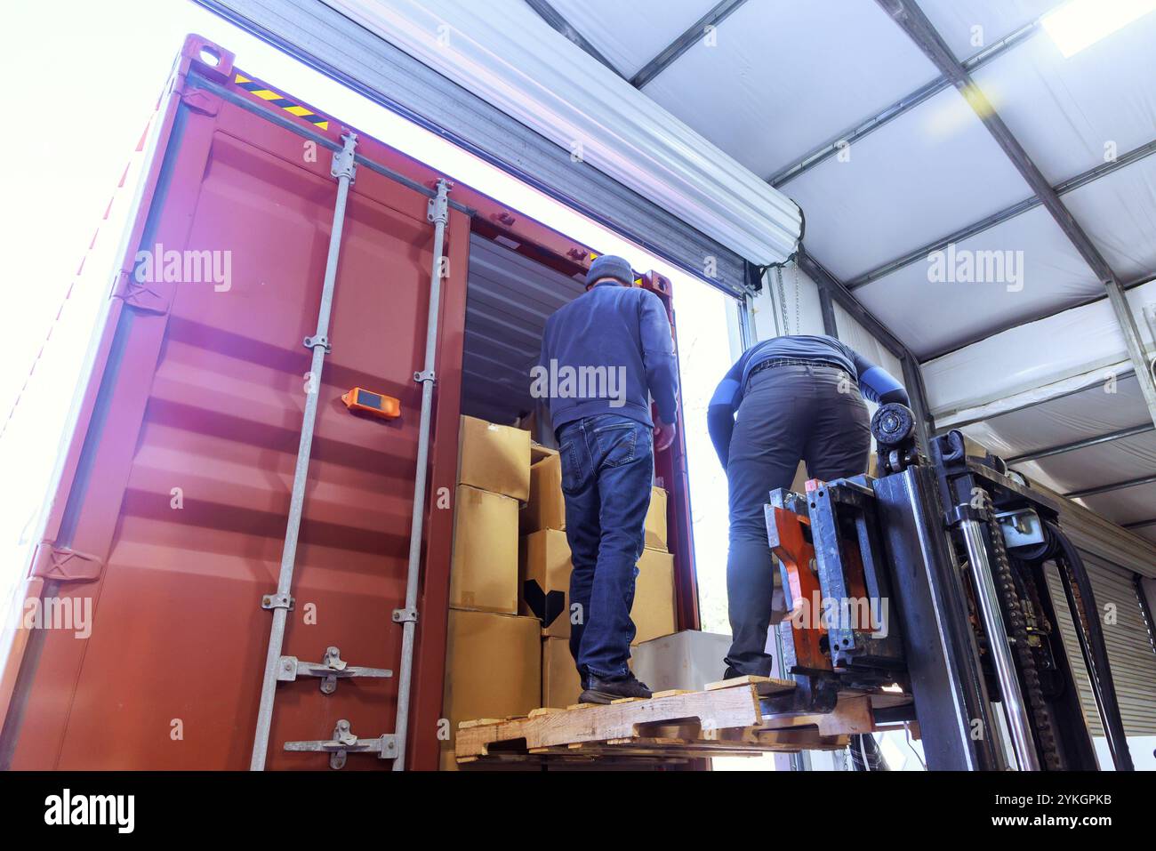 Warehouse equipment work large workflow hi-res stock photography and ...