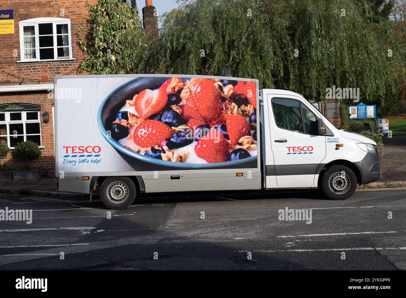 Tescos delivery van hi-res stock photography and images - Alamy