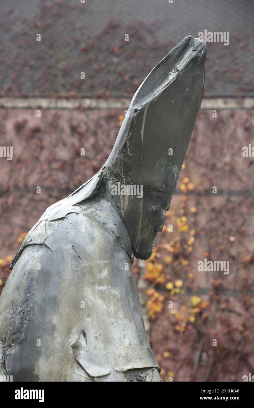 Sculpture Bishop Wilhelm Emmanuel von Ketteler by the sculptor Thomas ...