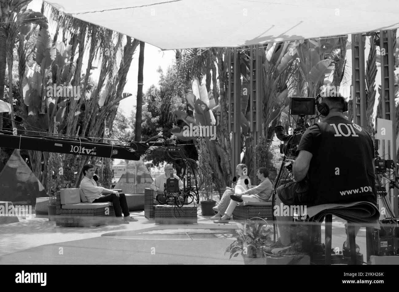 Outdoor studio setup hi-res stock photography and images - Alamy