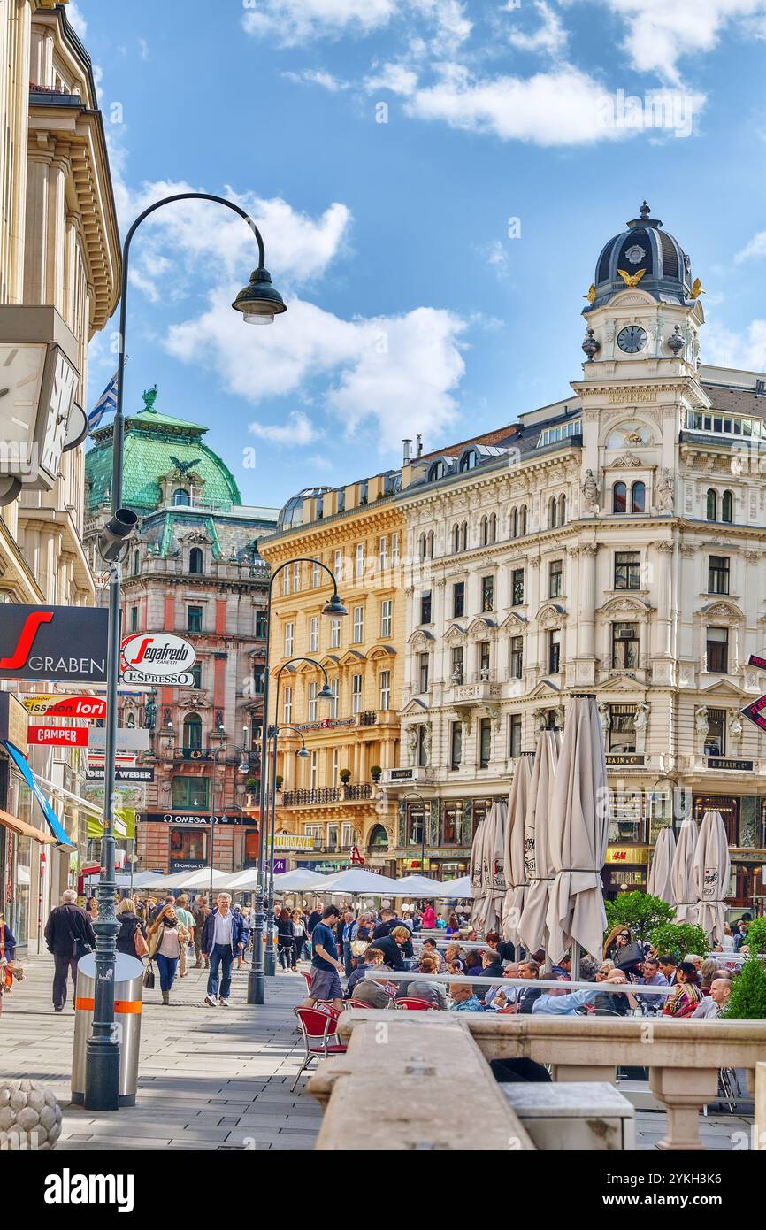 Cityscape views of one of Europe's most beautiful town- Vienna Stock ...