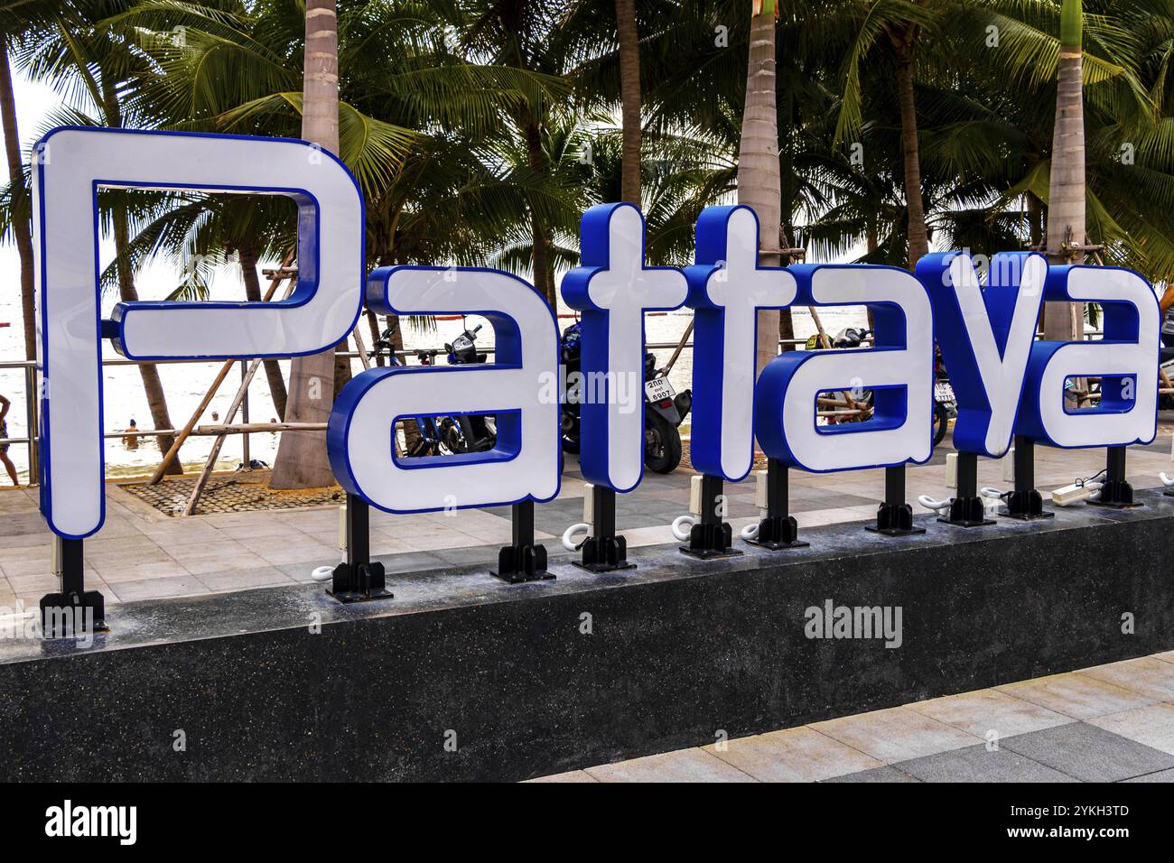 Pattaya chon buri thailand october hi-res stock photography and images ...