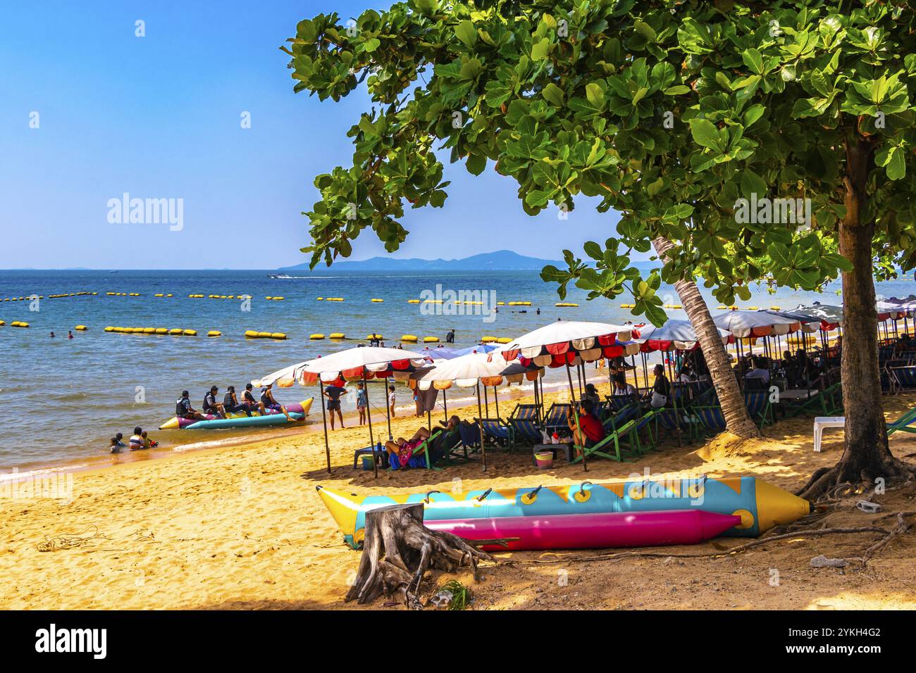 Pattaya chon buri thailand october hi-res stock photography and images ...