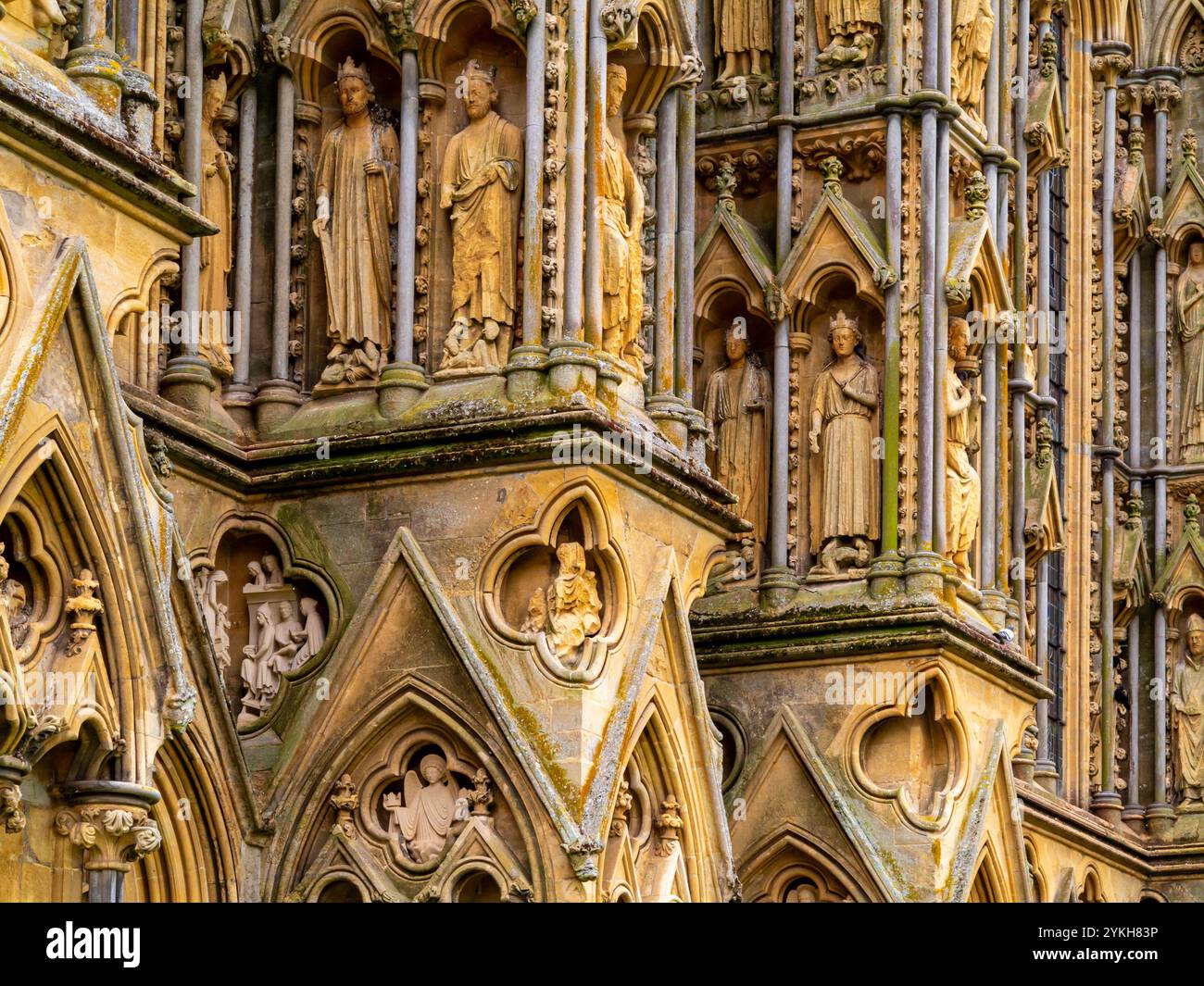 Medieval gothic detail hi-res stock photography and images - Alamy