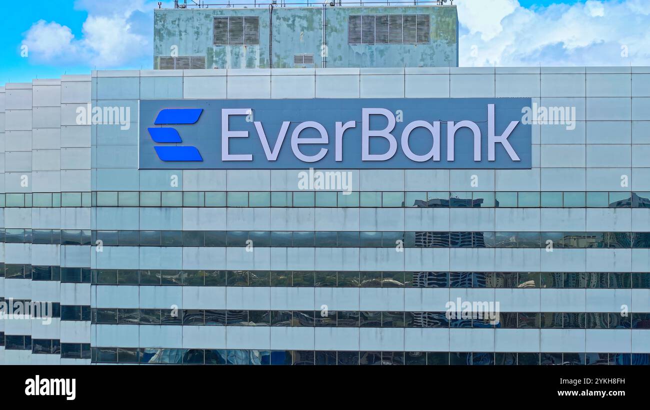 The EverBank Building Jacksonville stands prominently in the Urban ...