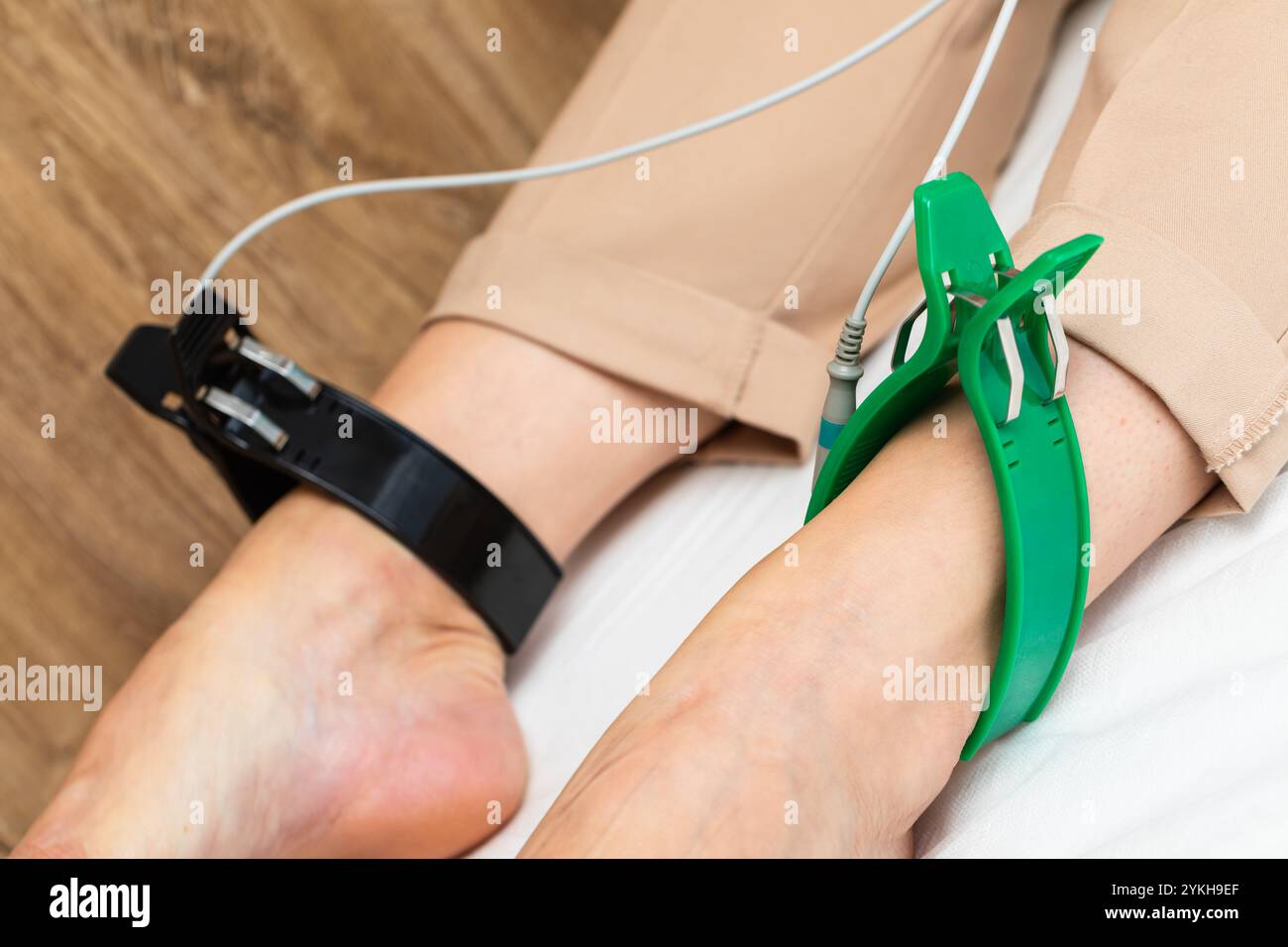 Ankle clamps hi-res stock photography and images - Alamy