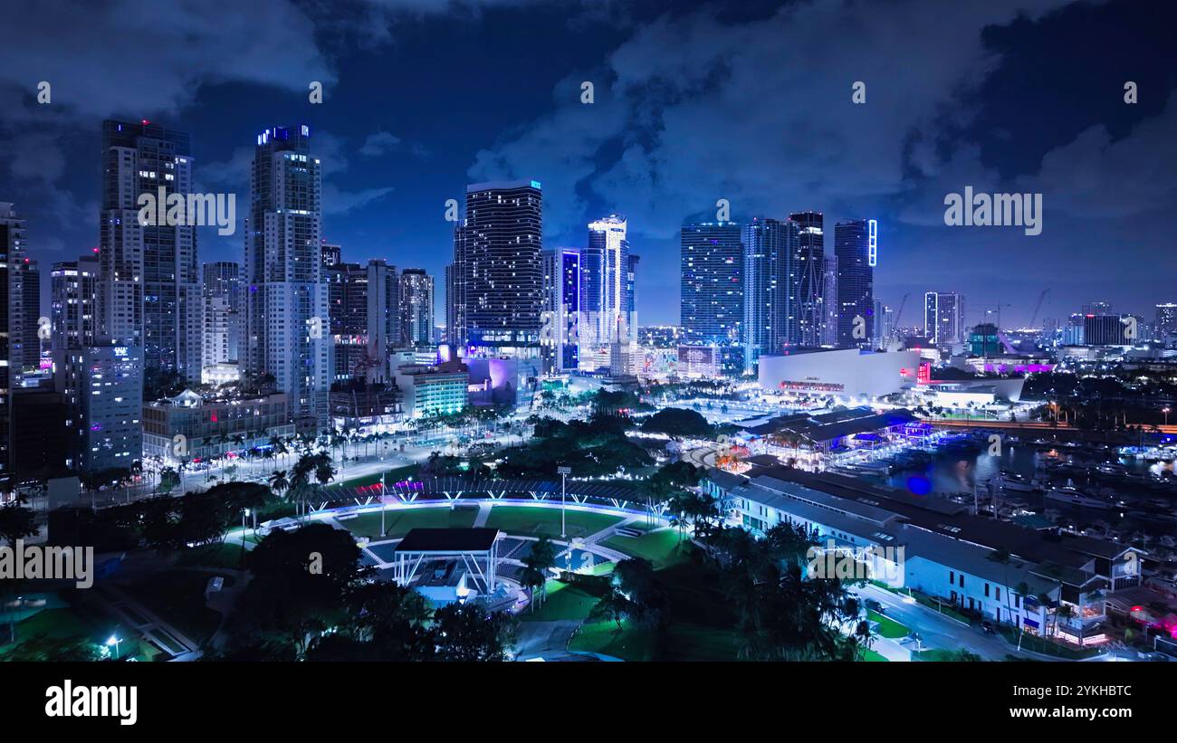 Bayfront park miami night aerial hi-res stock photography and images ...