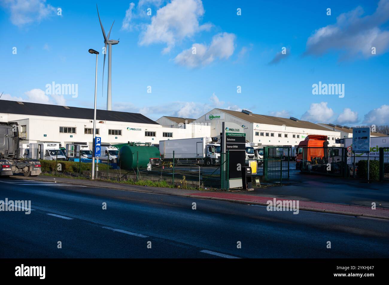 Solucious hi-res stock photography and images - Alamy