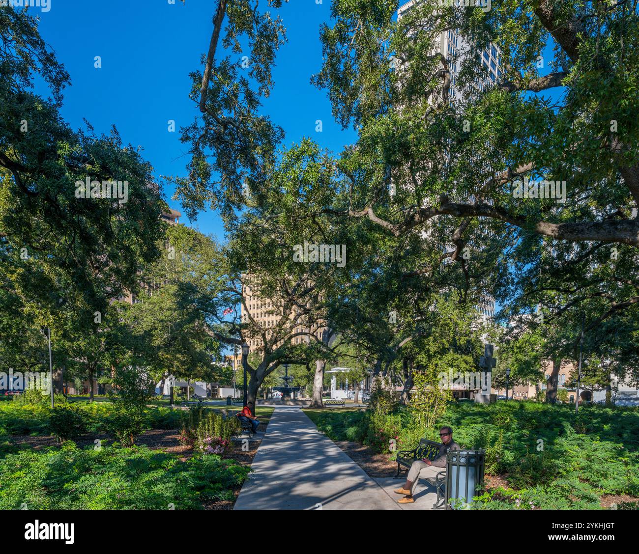 Bienville Square, a city park in downtown Mobile, Alabama, USA Stock ...