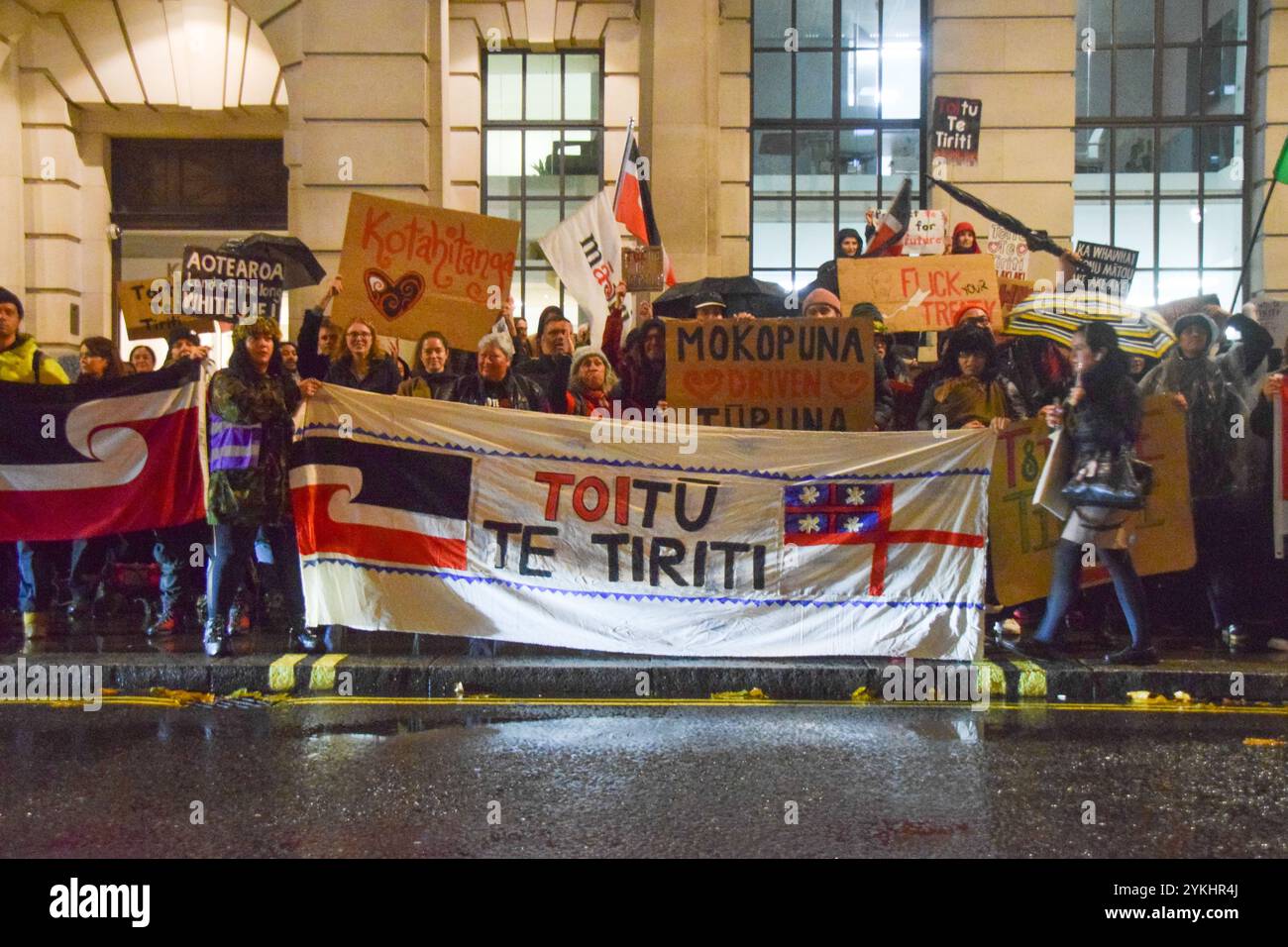 Te tiriti hi-res stock photography and images - Alamy