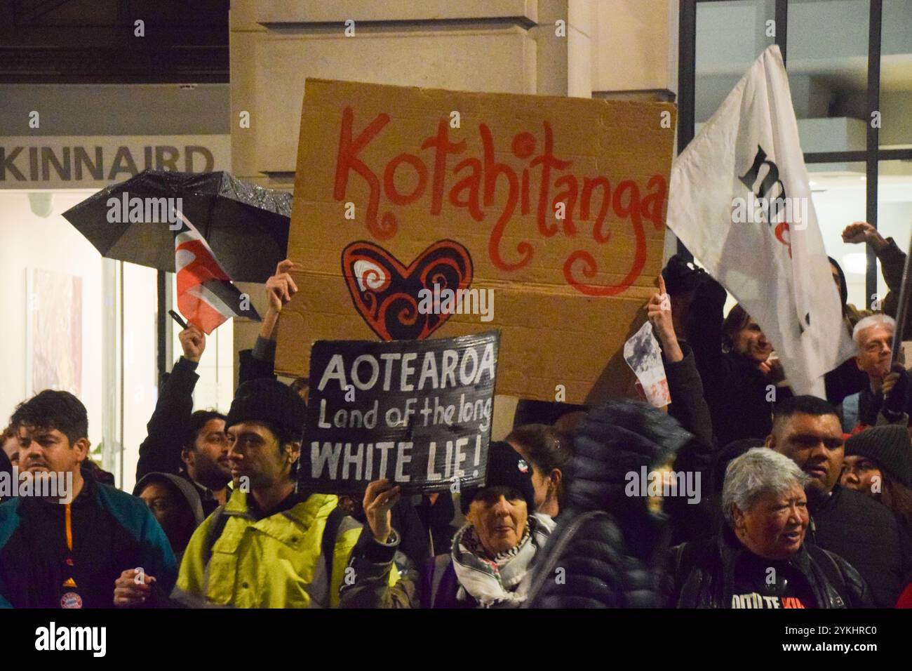 Te tiriti hi-res stock photography and images - Alamy