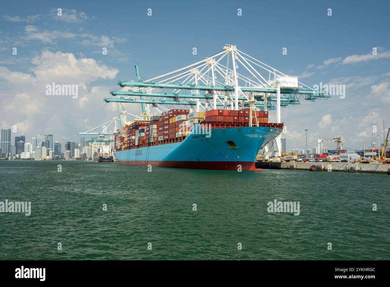 Miami container port hi-res stock photography and images - Alamy