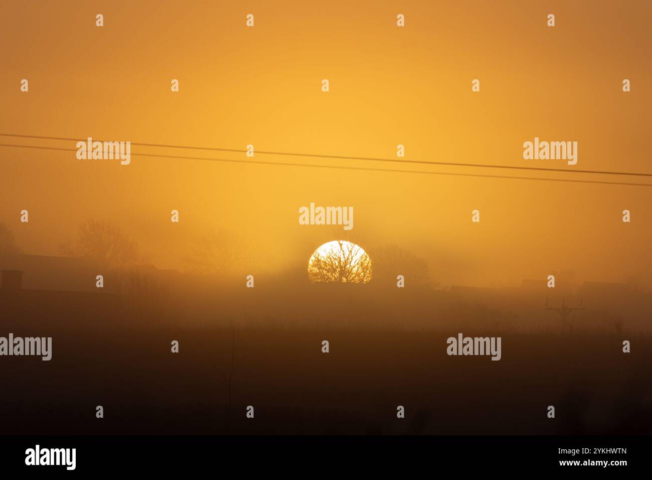 Big round sunrise hi-res stock photography and images - Alamy