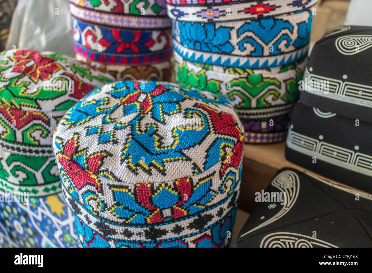 Uzbek hat hi-res stock photography and images - Alamy