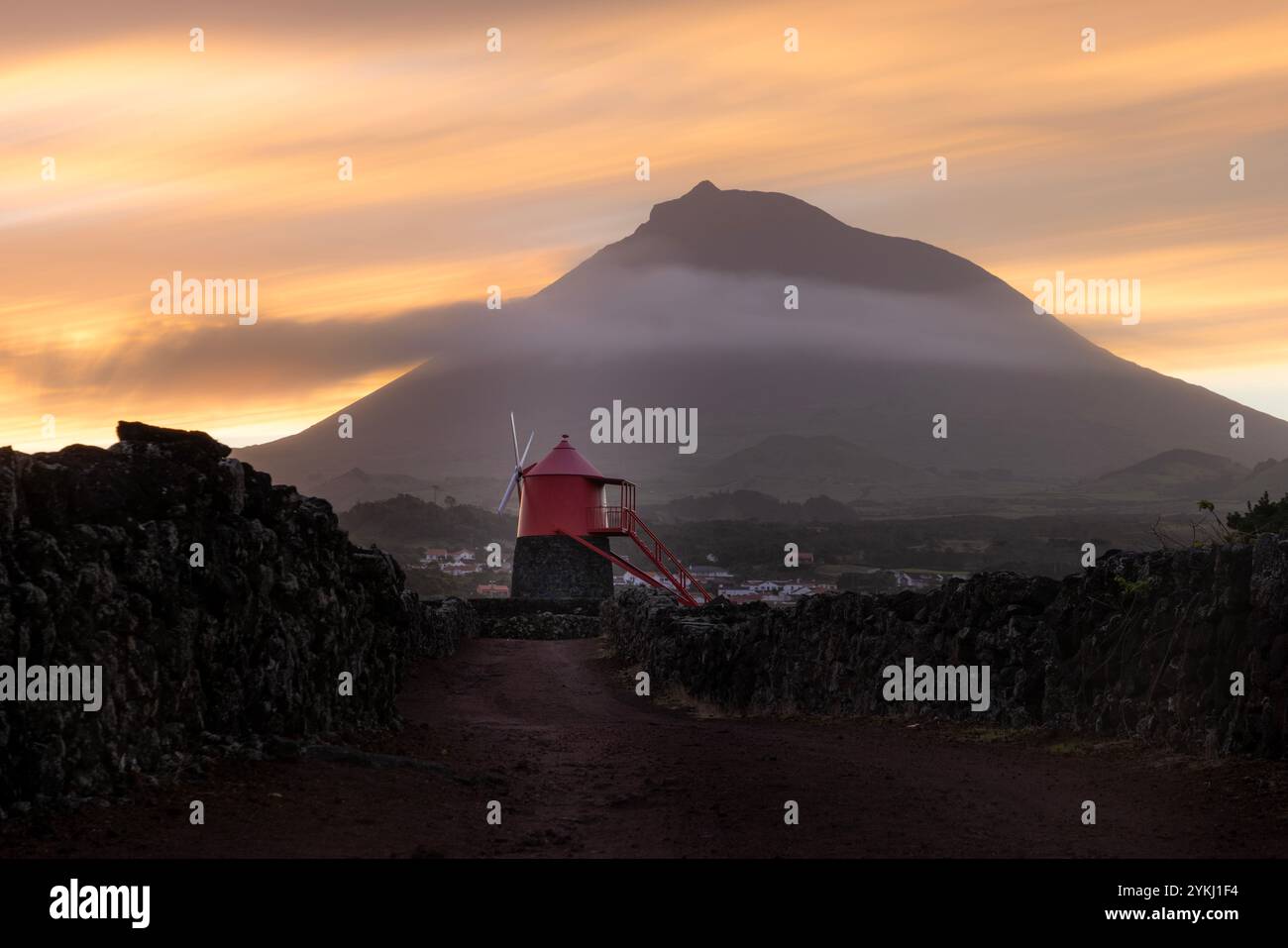 The landscape of the Pico Island Vineyard Culture in Lajido da Criação ...