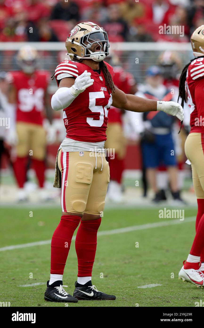 San Francisco 49ers linebacker Fred Warner (54) gestures to the crowd ...