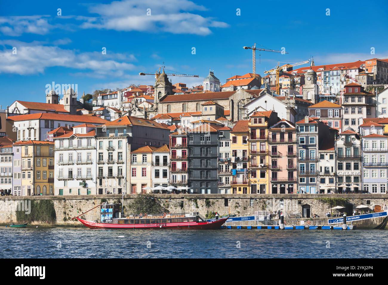 Riverside quay in porto hi-res stock photography and images - Alamy
