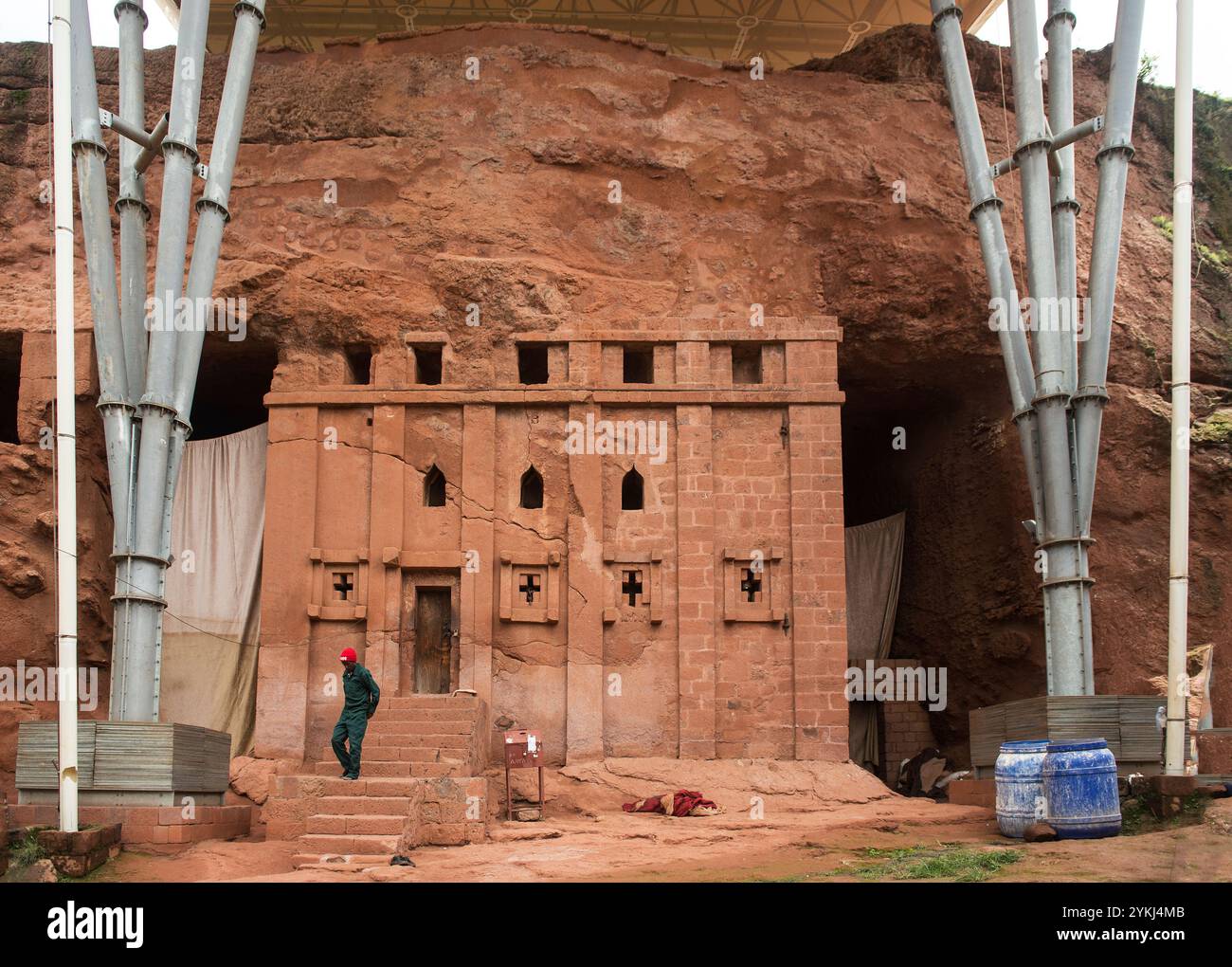 Monolithic rock church in danger of collapse Biete Libanos, UNESCO ...