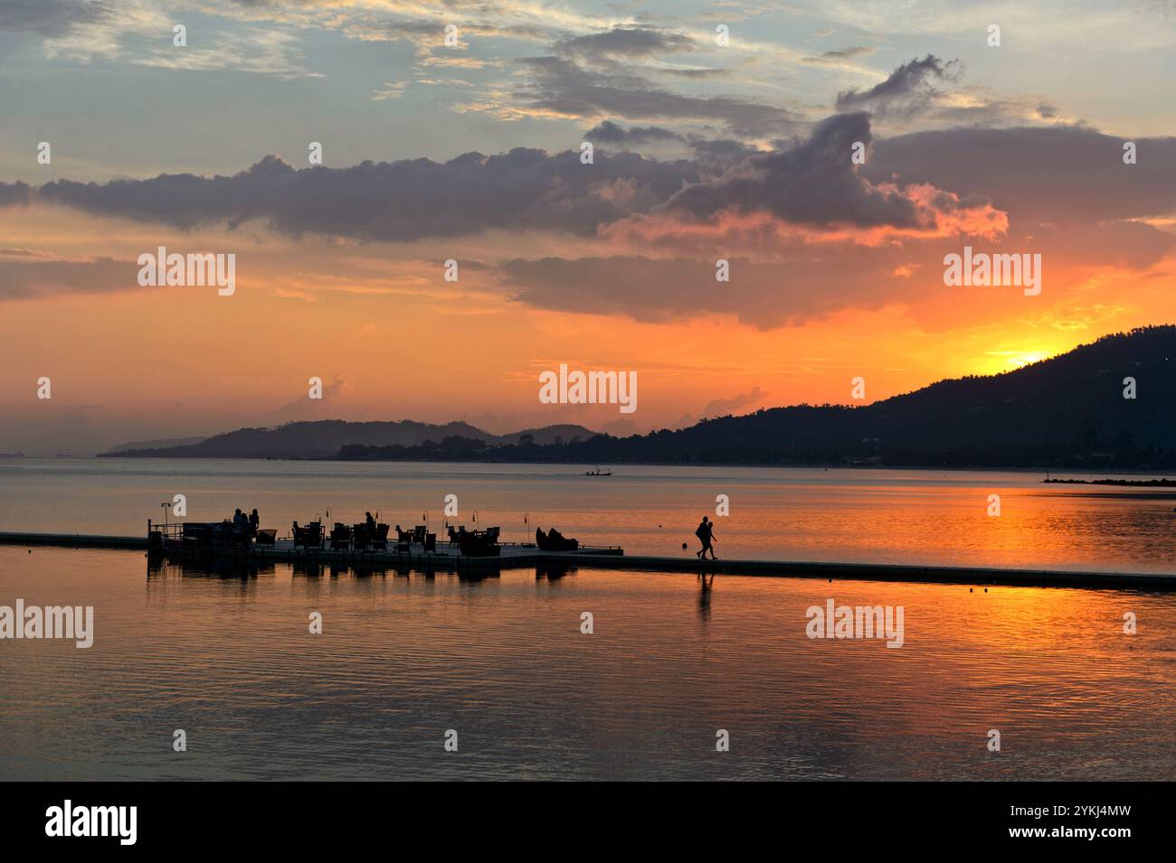 Sky in bright colors during a tropical sunset, Koh Samui, Thailand ...
