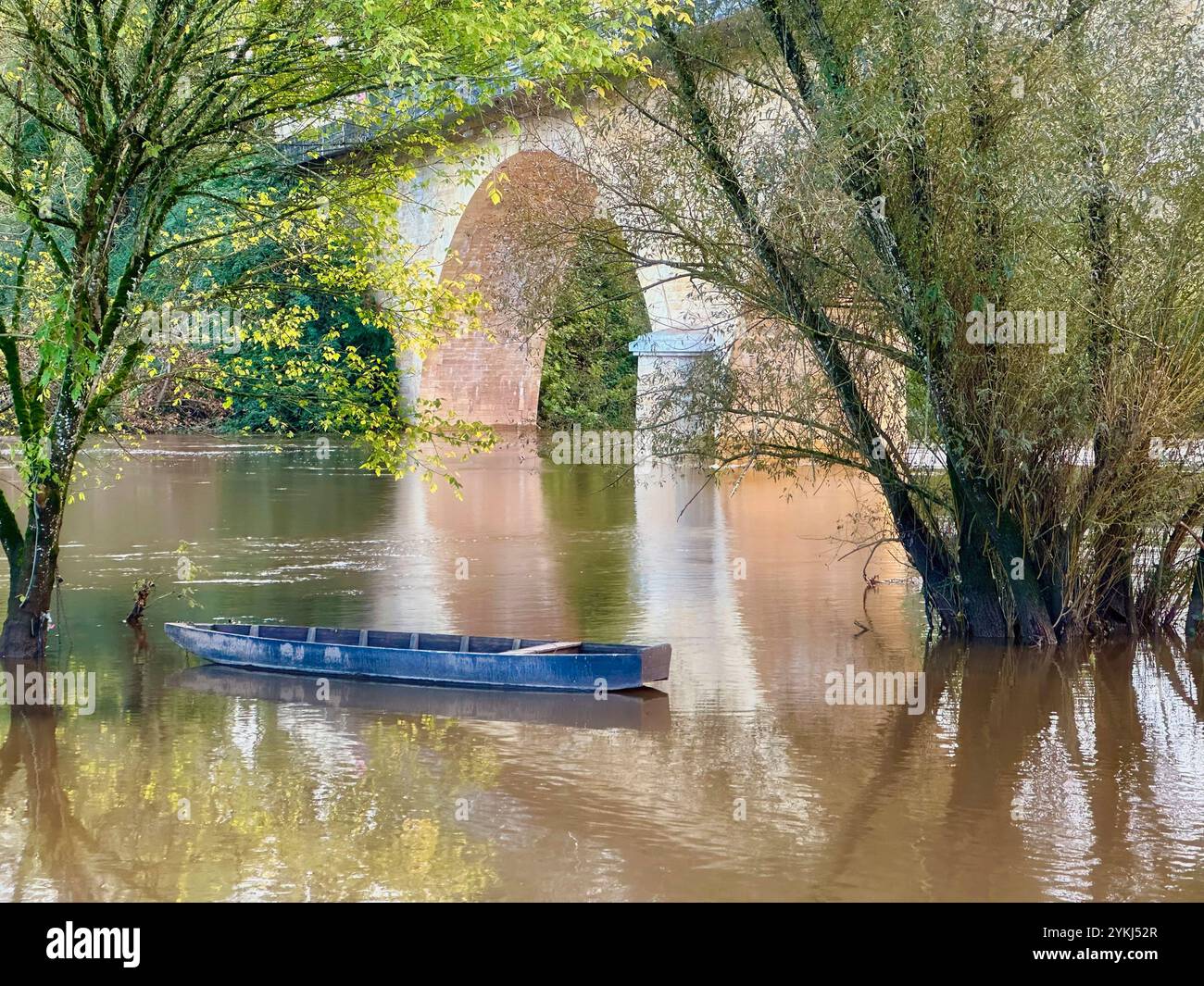 Rowboat france hi-res stock photography and images - Alamy