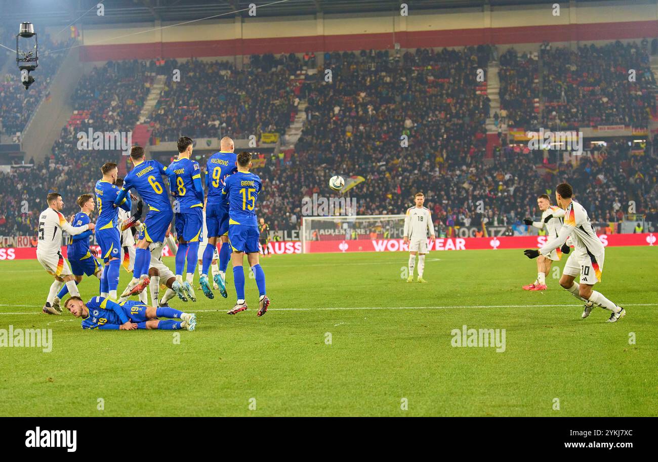Florian Wirtz, Nr. 17 DFB scores, shoots goal , Tor, Treffer, Torschuss ...