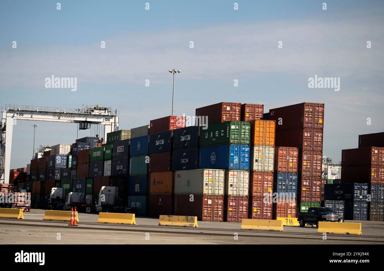 Port of Savannah, GA port facilities, ships and containers in Savannah ...