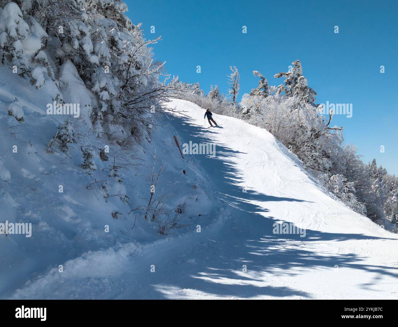 Snowboarding slope hi-res stock photography and images - Alamy