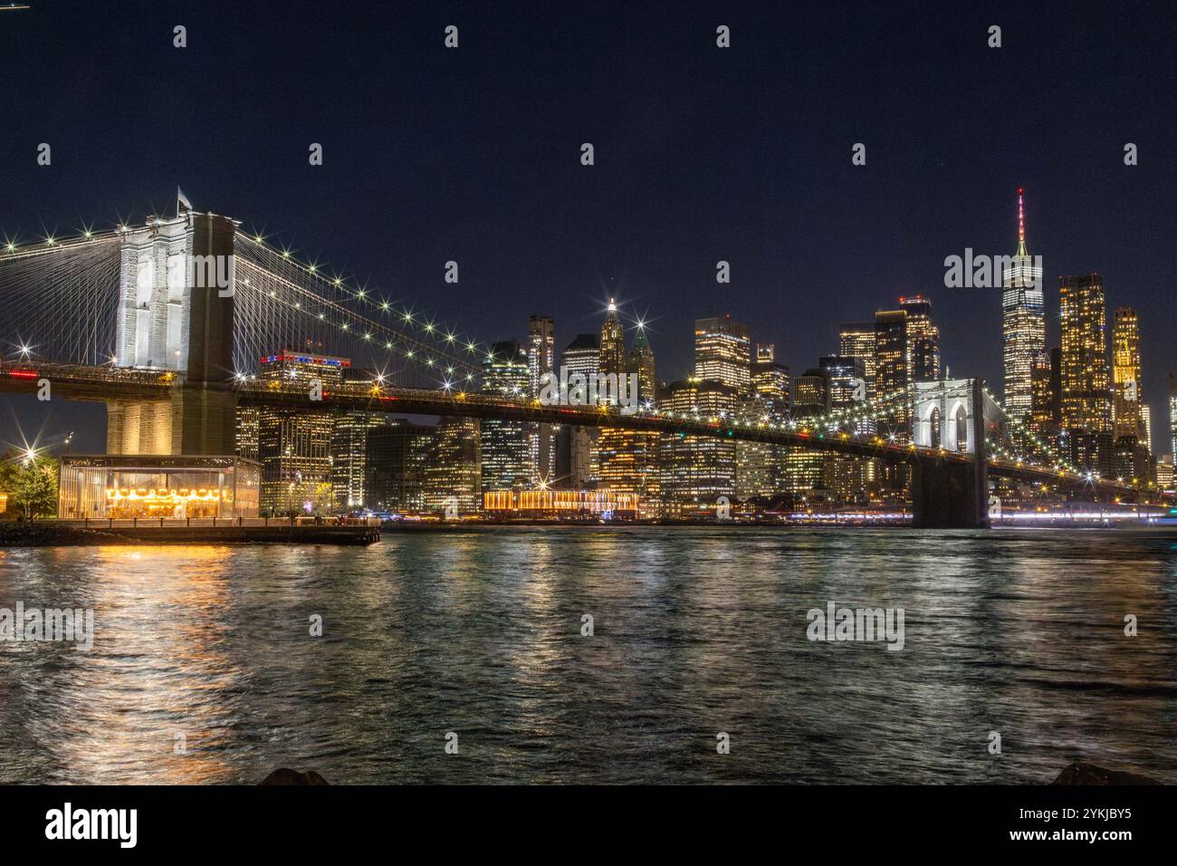 Brooklyn Bridge at night in New York Stock Photo - Alamy
