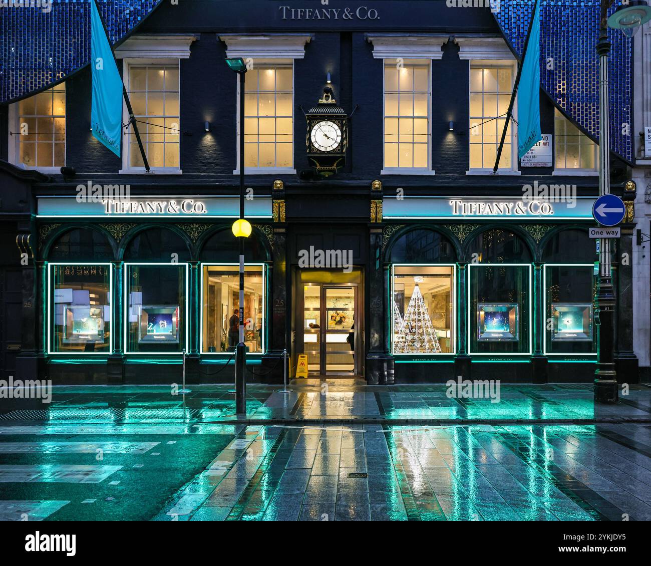 Old burlington arcade hi-res stock photography and images - Alamy