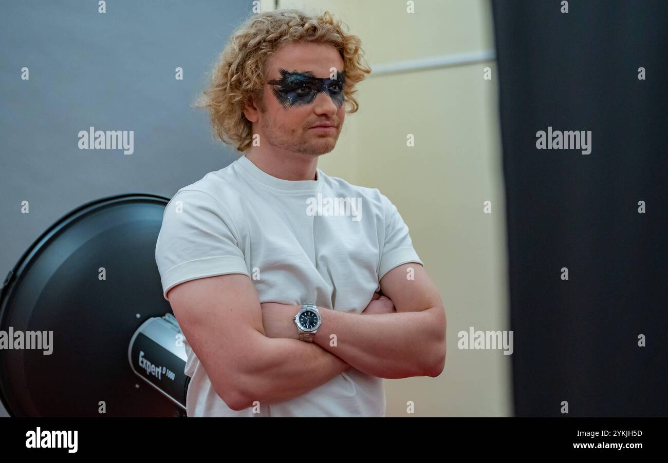 20241118 Fotoshooting mit Manfred Baumann fuer den DAC Kalender WIEN ...