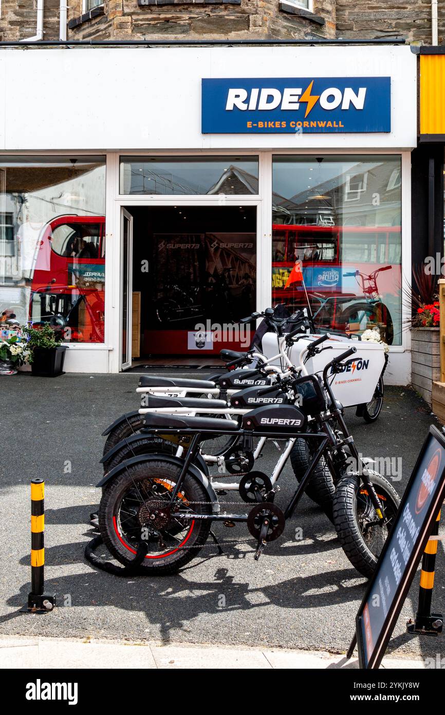 Sustainable electric bikes hi-res stock photography and images - Alamy