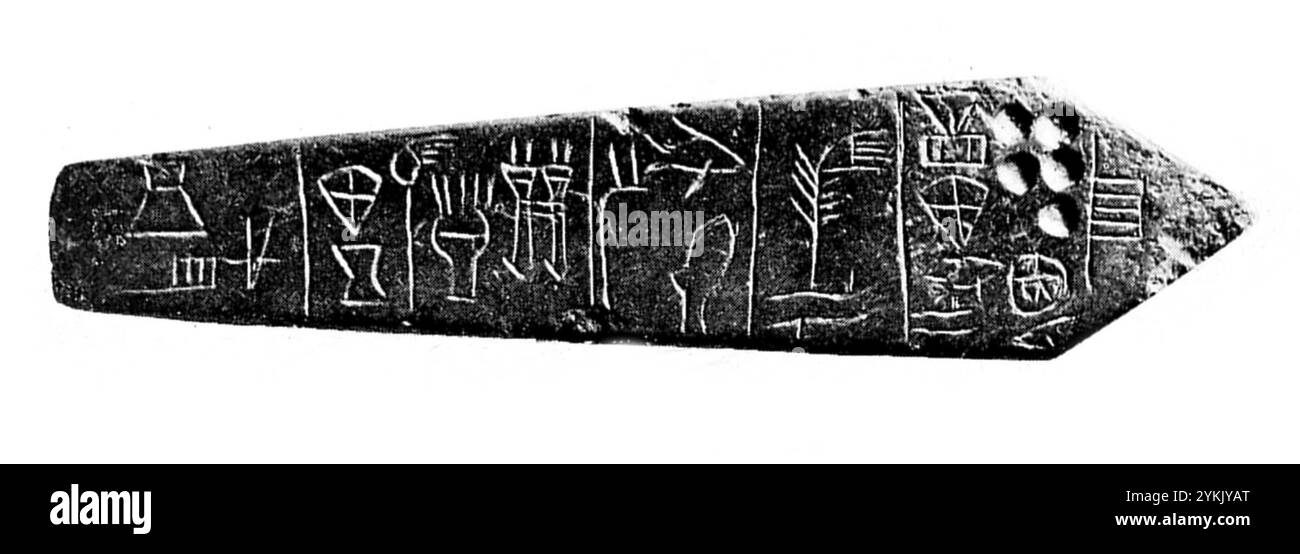 Cuneiform characters hi-res stock photography and images - Alamy
