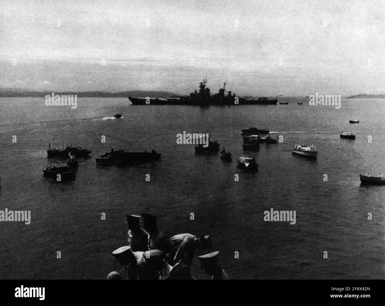 Boats waiting near USS Missouri (BB-63) during the surrender ceremonies ...