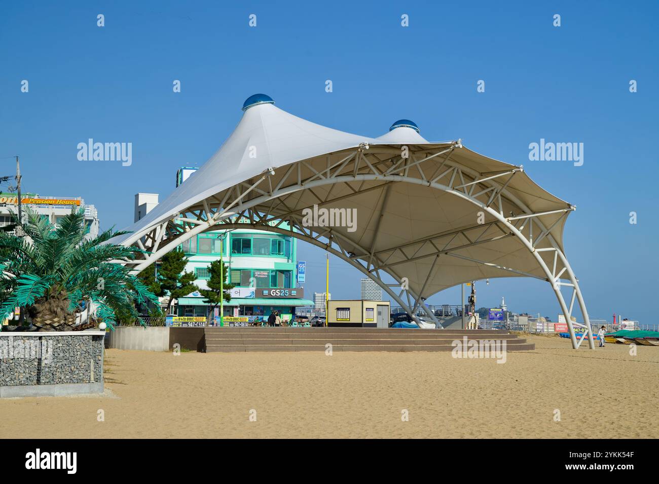 Canopy structure hi-res stock photography and images - Alamy