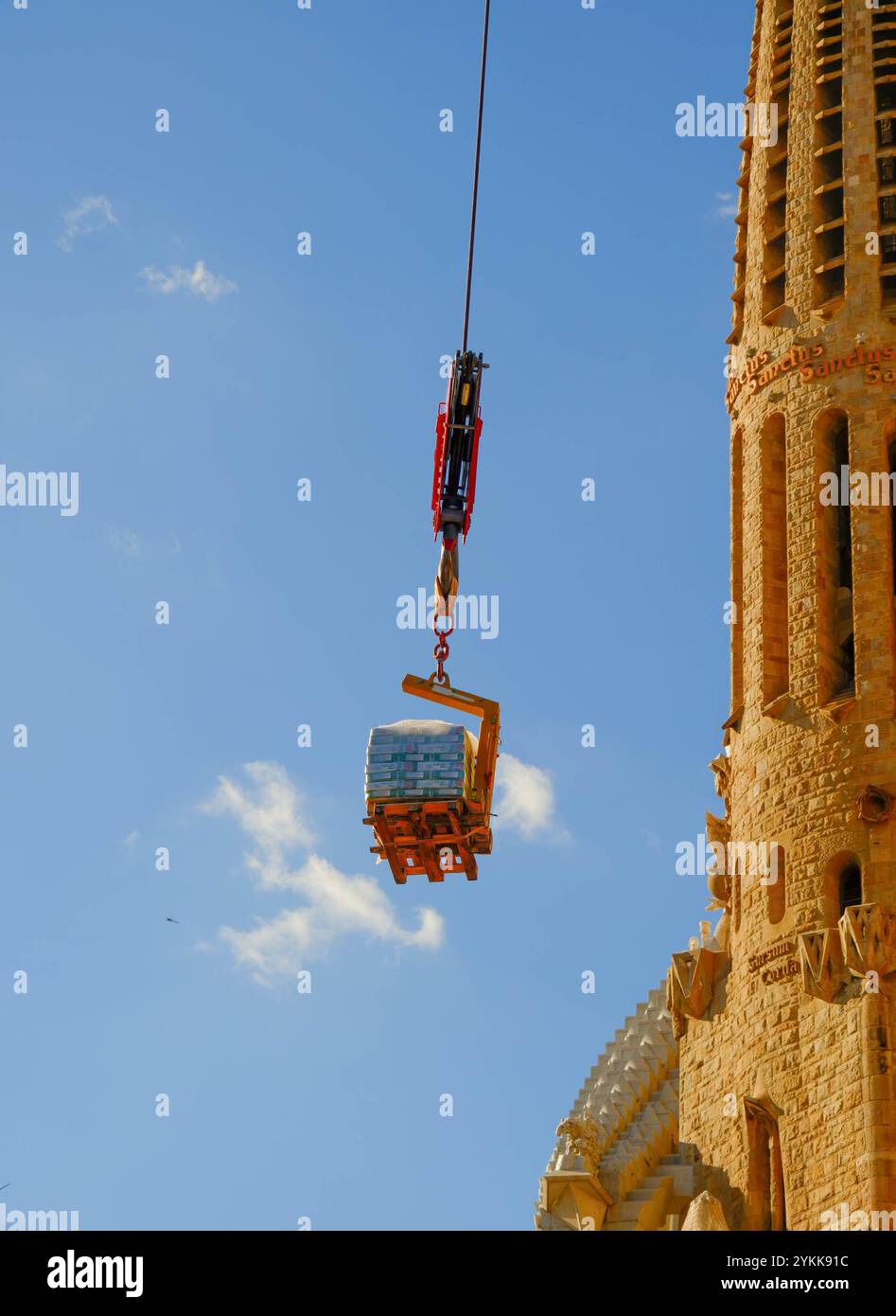 BARCELONA, SPAIN - October 3, 2024: The Sagrada Fam lia, Antoni Gaudis iconic basilica, stands ...