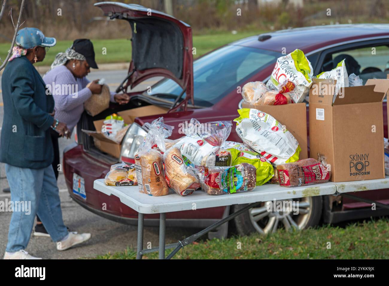 Detroit, Michigan - The nonprofit Forgotten Harvest distributes free ...