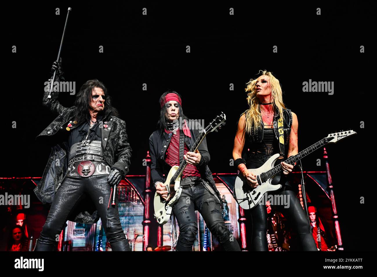 LEEDS, ENGLAND: Alice Cooper performs at Leeds First Direct Arena ...