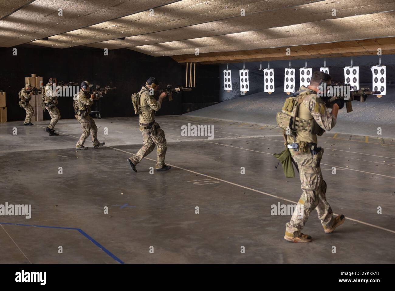 Marine Raiders with Marine Forces Special Operations Command conduct a ...