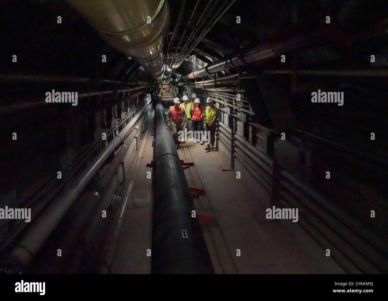 Facility closure hi-res stock photography and images - Alamy