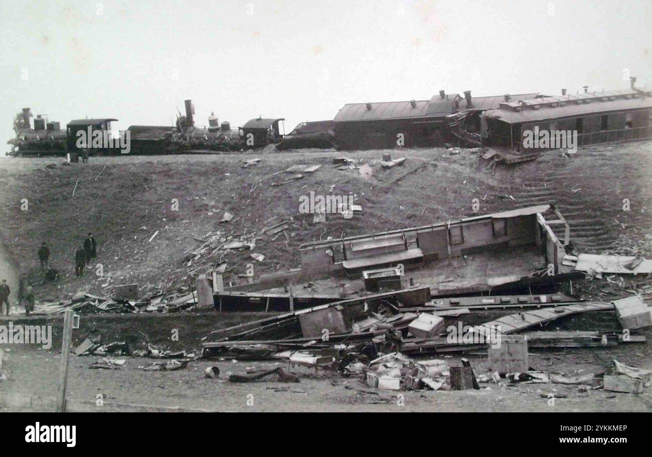 Borki train disaster 7 Stock Photo - Alamy