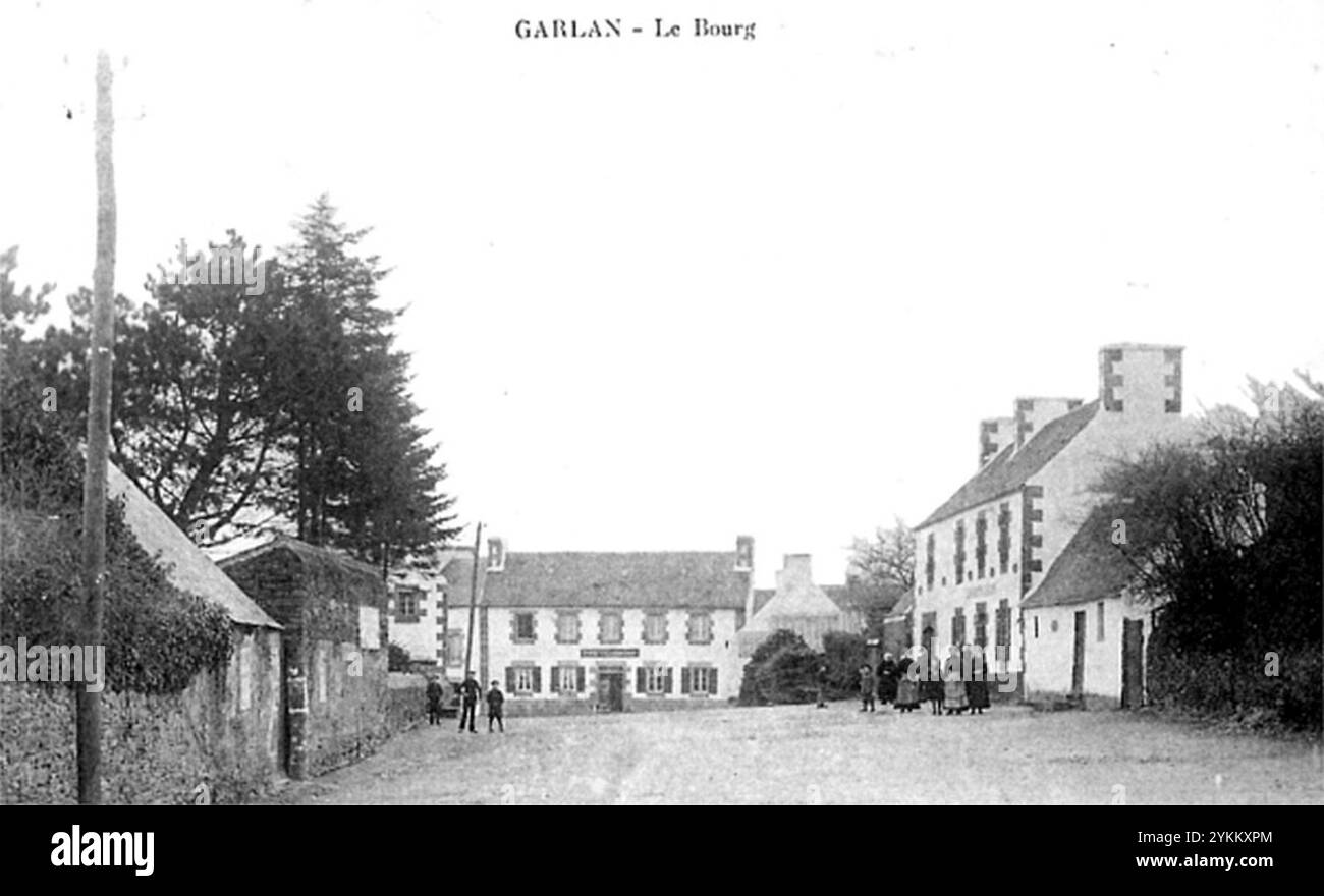 Bourg de Garlan 1920 Stock Photo - Alamy