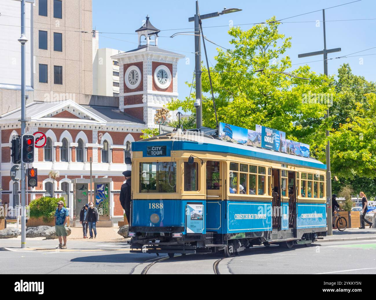 Christchurch Tramways City Tour Tram, High Street, Christchurch Central ...