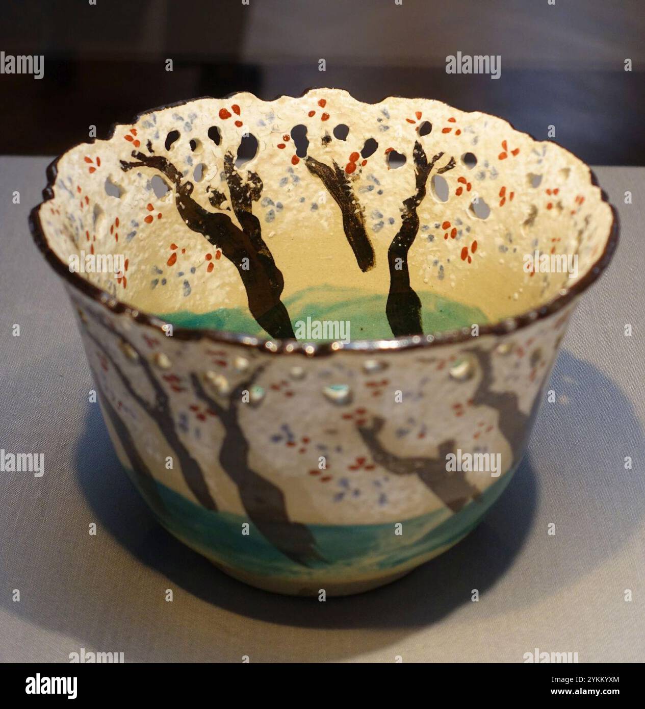 Bowl with cherry tree design and openwork, by Nin'nami Dohachi, Edo ...
