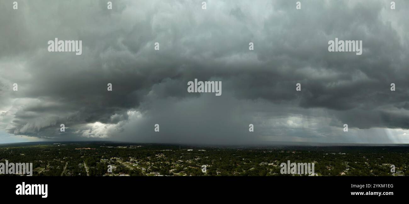 Rain pouring down over rural hi-res stock photography and images - Alamy