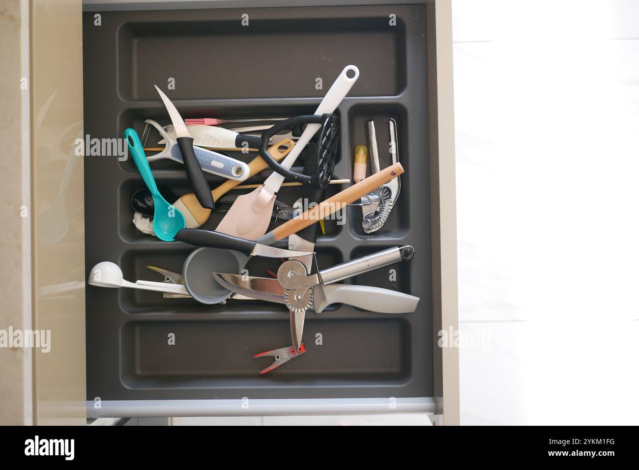 Messy kitchen drawer hi-res stock photography and images - Alamy