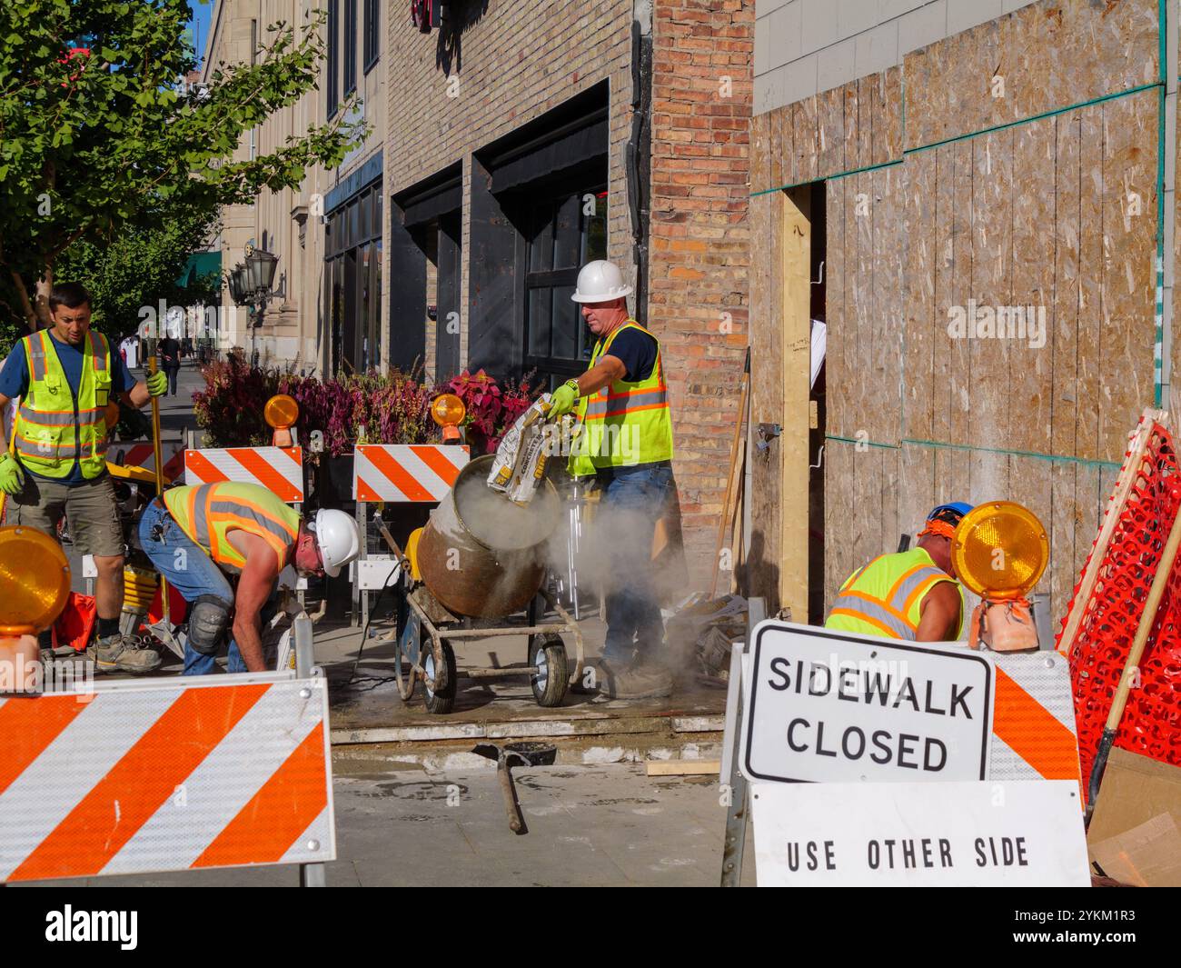 Construction cement mixer hi-res stock photography and images - Alamy