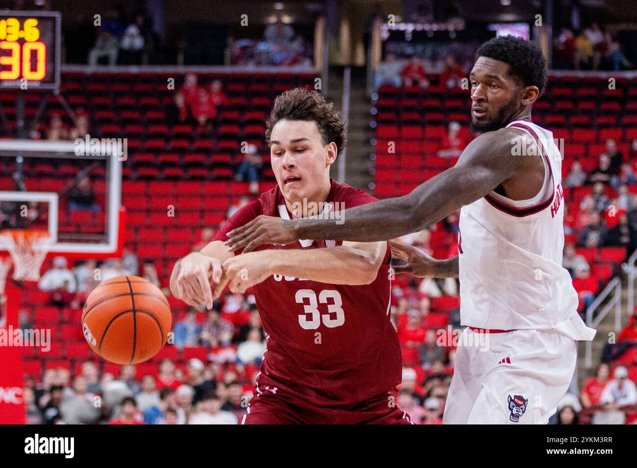Raleigh, NC, USA. 18th Nov, 2024. Colgate Raiders forward Sam Wright ...