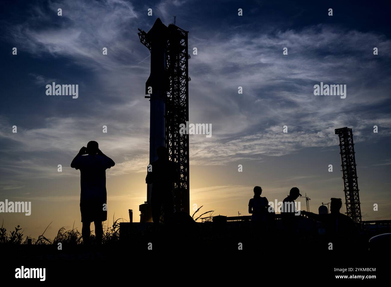 Brownsville, Texas, USA. 18th Nov, 2024. A SpaceX Starship rocket ...