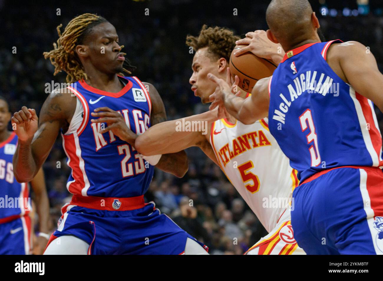 Atlanta Hawks guard Dyson Daniels (5) drives to the basket between ...